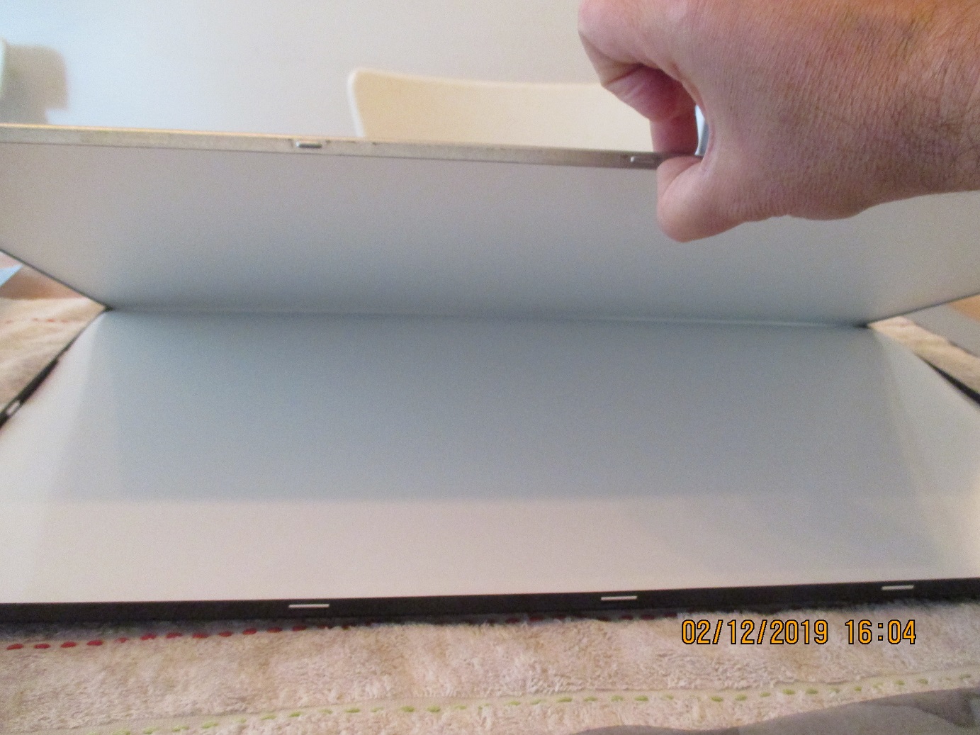 An advanced way to install the LCD\LED Screen EMF protection for EHS ...